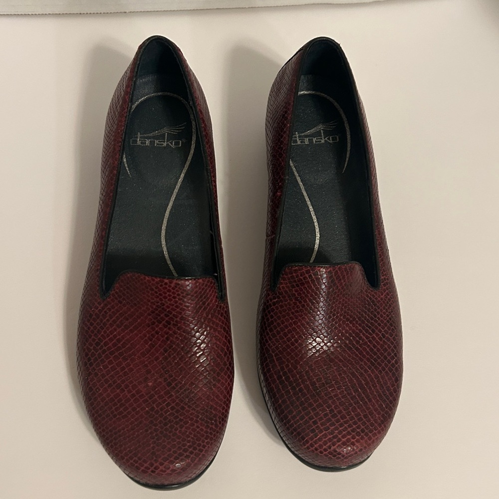 Red Dansko Olivia Flats Snake Skin Print Like New! - Gem